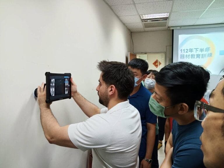 ForenScope – Mobile Multispectral Imaging Systems